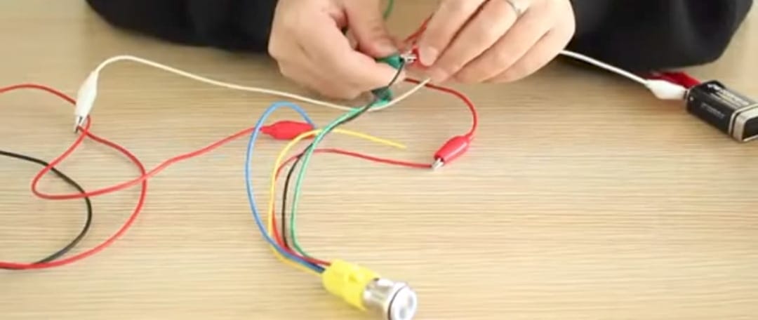 How to Wire a Push Button Switch? - 2, 4, 5 Pins (From Langir)