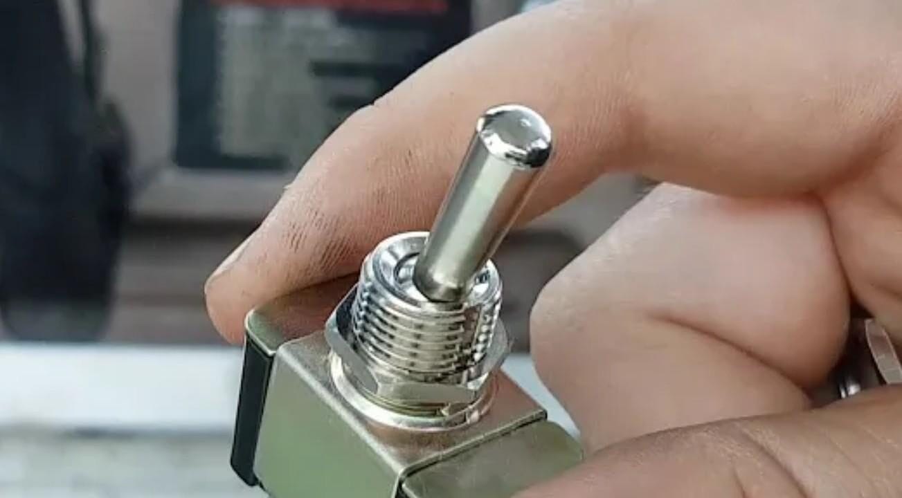 What is a Toggle Switch | Types, Working, Applications